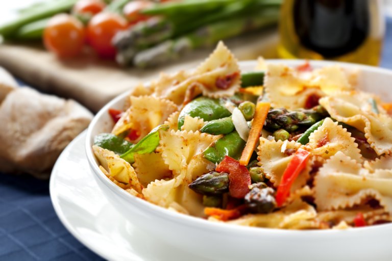 8 Best pasta to Serve with Chicken Parmesan You'll Love - Becoming A Chef